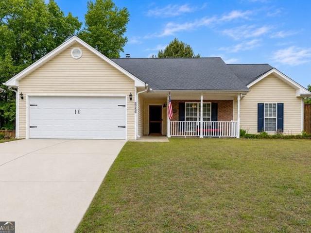 5825 April Dr, Sugar Hill, GA 30518