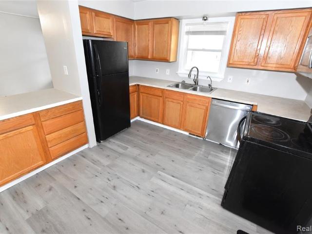 5825 Branch Road