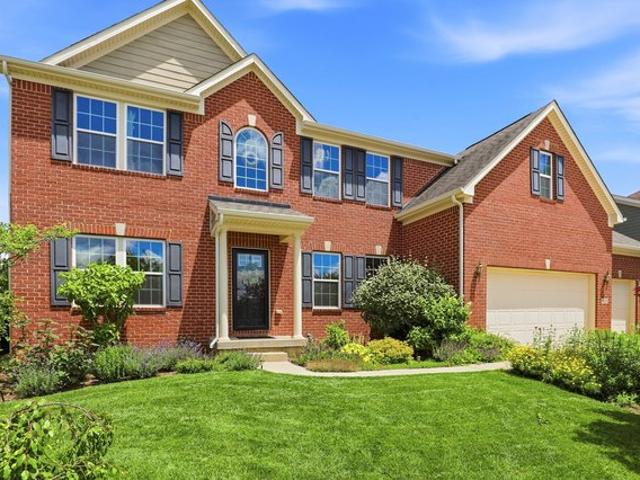 5825 Somerset Blvd E, Bargersville, IN 46106