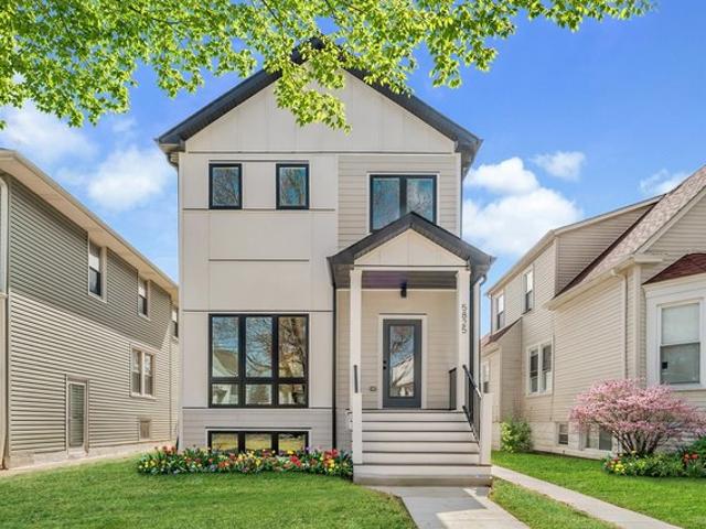5825 W Byron St, Chicago, IL 60634