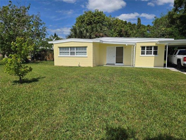 5825 Yucatan Dr, Orlando, FL 32807