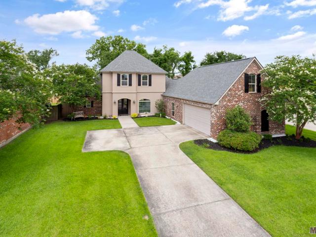 5826 Nature Trail Dr, Baton Rouge, LA 70817 | MLS #BR2026000 | Compass