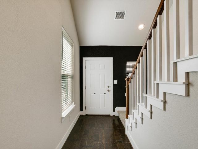 5826 Aviano Rd