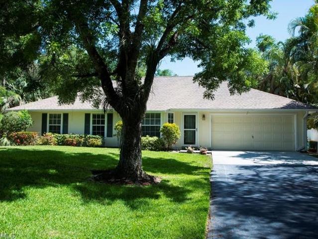 5826 Dogwood Way, Naples, FL 34116