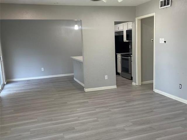 5826 Sandhurst Lane # C