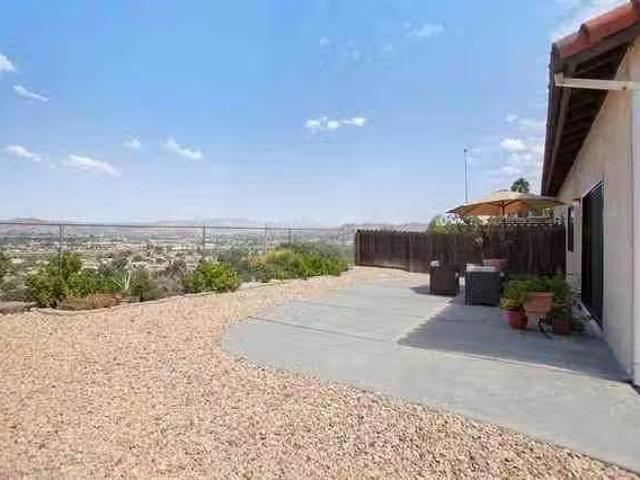 58273706 2411 Nielsen St