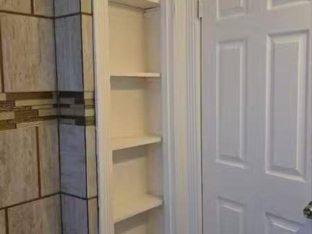 58275095 6736 Maryellen St