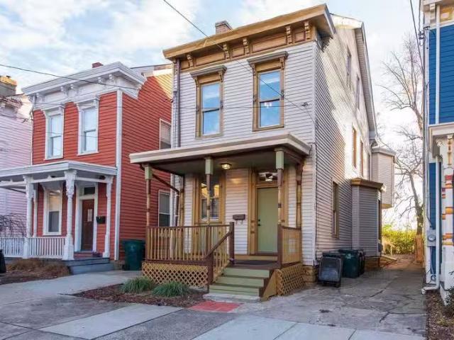 58275787 4160 Lakeman St