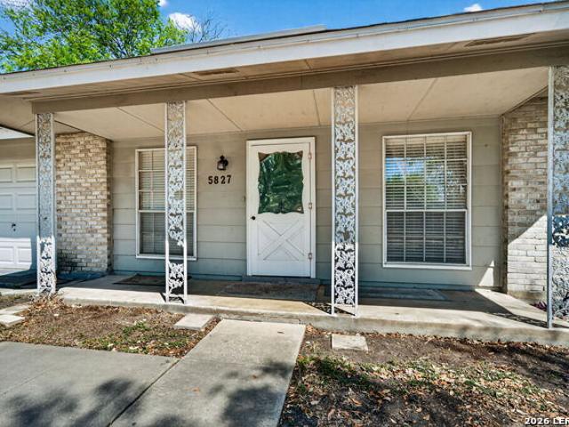 5827 Castle Brook Dr