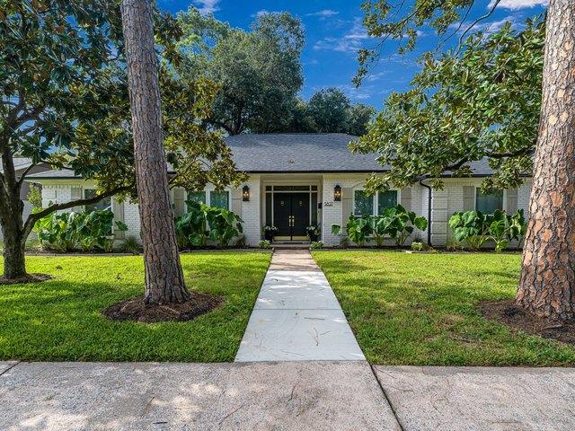 5827 Dumfries Dr, Houston, TX 77096