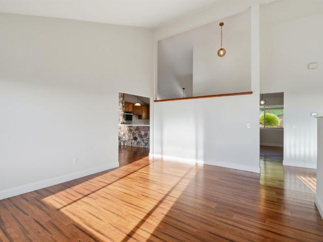 5827 La Cuesta Dr, Santa Rosa, CA 95409 | MLS #325101