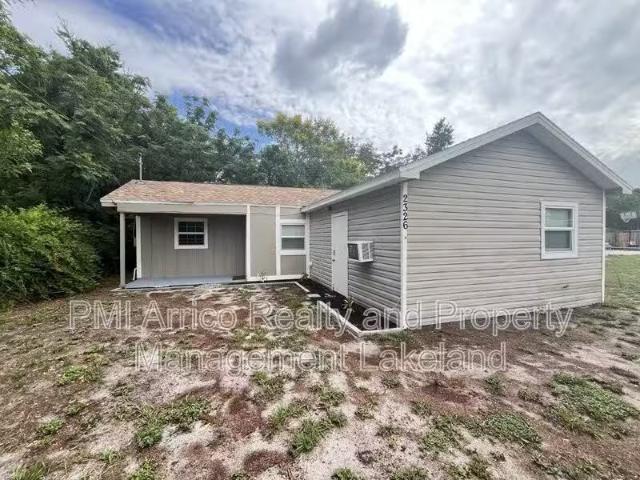 58285609 2326 E Peachtree St