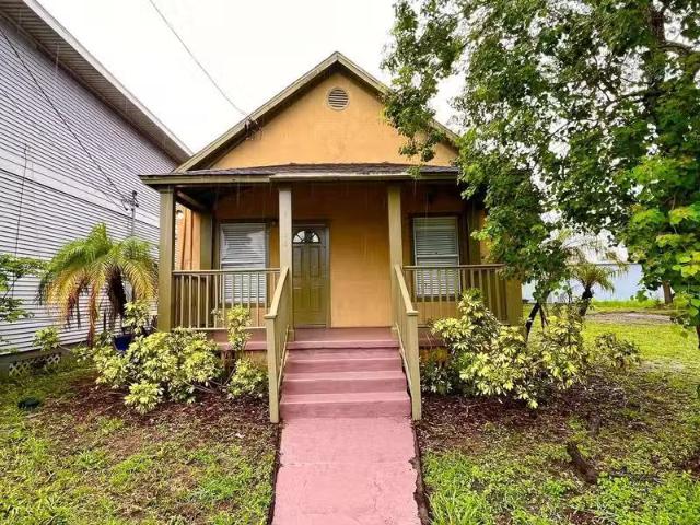 58286165 2136 W Chestnut St