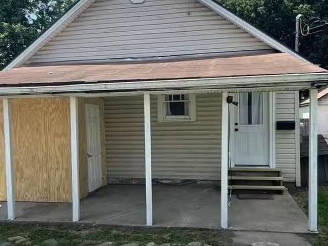 58288039 518 E 6th St