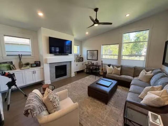 58288526 2318 Nw Brickyard St