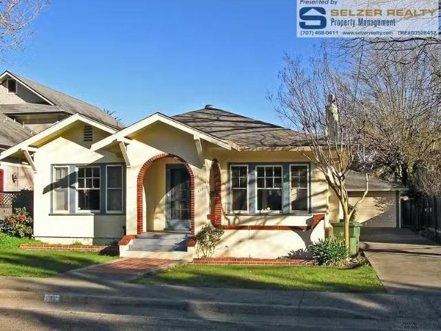 58289454 512 W Stephenson St