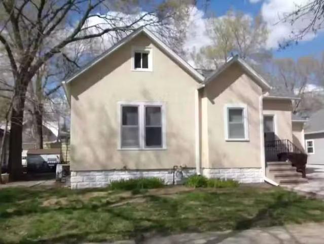 58289402 404 E 4th Ave