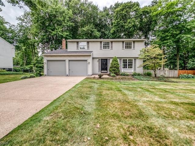 5828 Grovewood Dr, Mentor, OH 44060