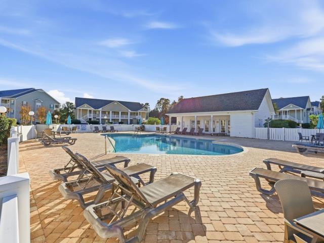 5828 Longwood Dr. 301