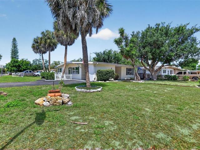 5828 22nd St W, Bradenton, FL 34207 | MLS #A4690 | Compass