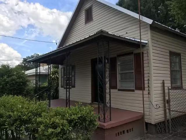 58296194 1906 W Nassau St