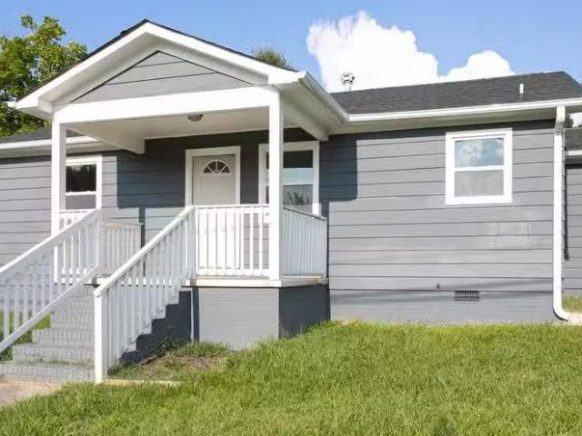 58296215 215 S Driver St