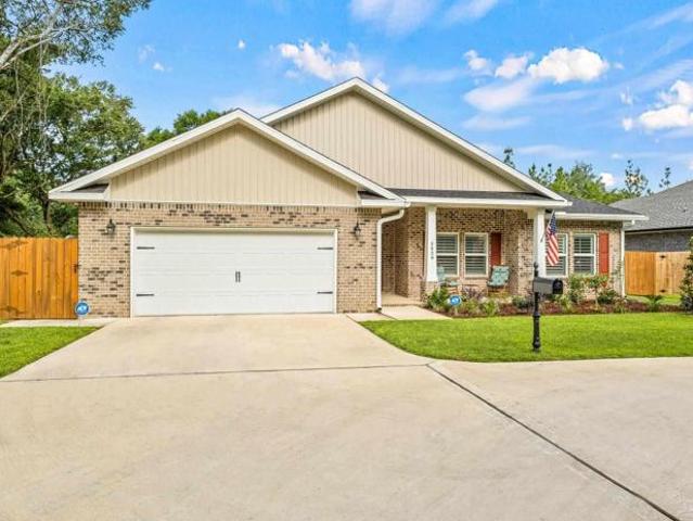 5829 Anderson Ln, Milton, FL 32570