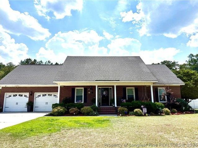 5829 Finish Line Dr, Hope Mills, NC 28348