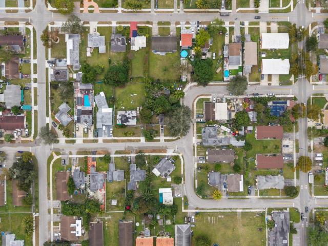 5829 Hayes St, Hollywood, FL 33021 | MLS #F10550