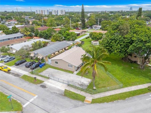 5829 Taylor St, Hollywood, FL 33021