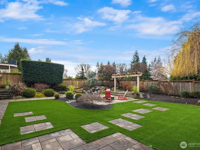5829 th Pl NE, Kirkland, WA 98033 | MLS #2488 | Compass