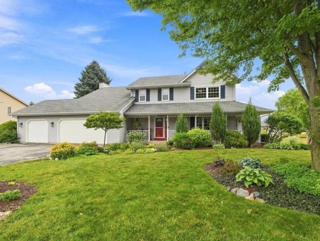 5829 Winstar Ln, Caledonia, WI 53402