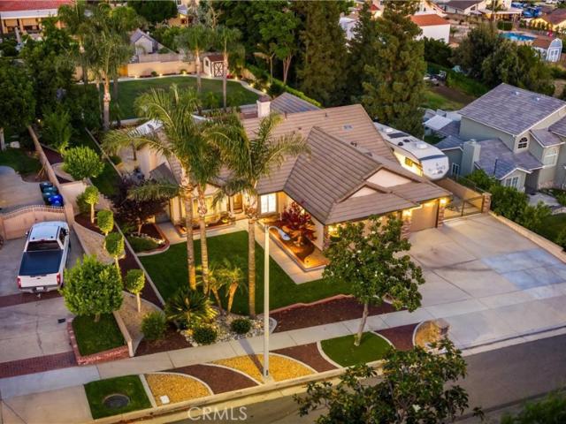 5829 Zapata Place