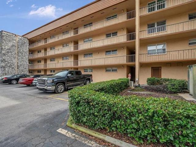 5820 N Church Ave #145, Tampa, FL 33614