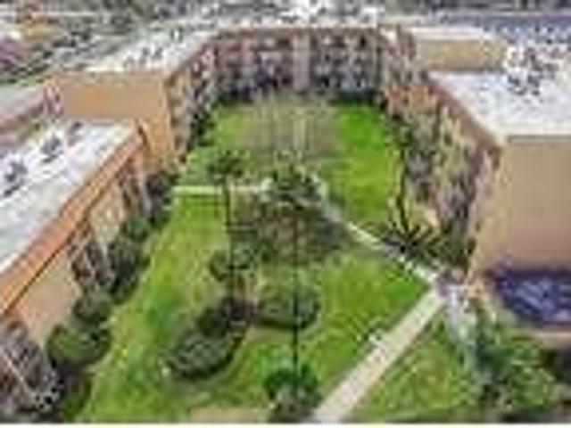 5820 N Church Ave 312, Tampa, FL
