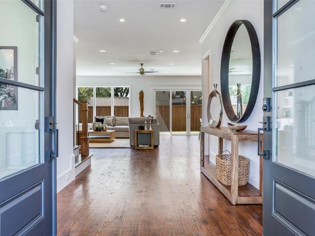 5820 Anita Street