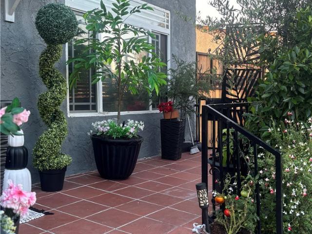 5820 Cimarron St, Los Angeles, CA 90047 | Compass