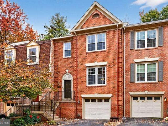 5820 Iron Willow Ct, Alexandria, VA 22310