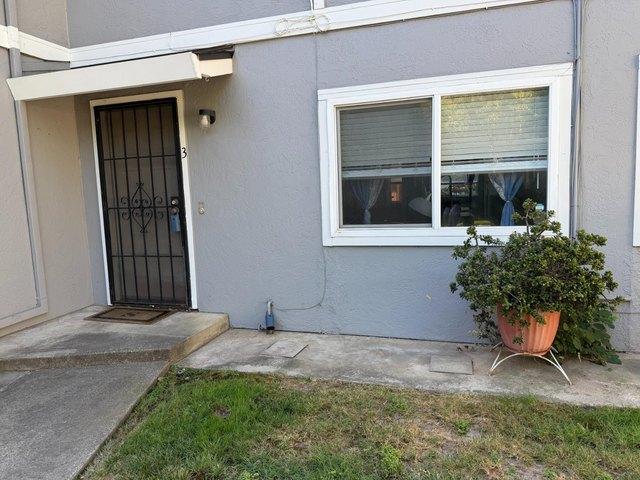 5820 Shadow Creek Dr Apt 3, Sacramento, CA 95841
