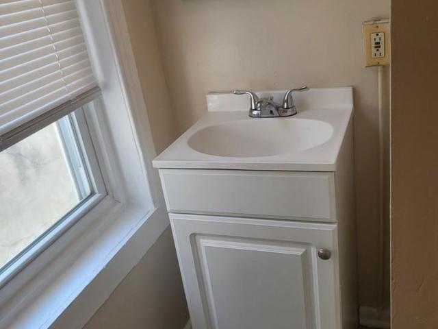 5820ARCH Studio Apartment for Rent at 5820 Arch Street, Philadelphia, PA 19139 Haddington