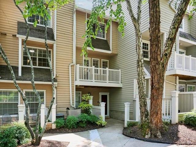 5821 Inman Park Cir Apt 350, Rockville, MD 20852