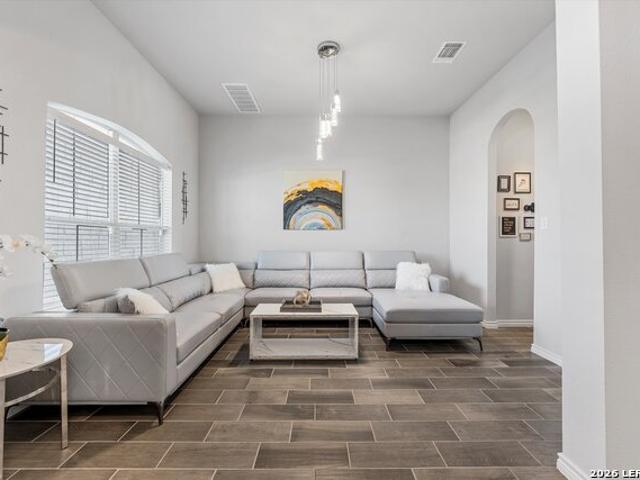 5821 St Charles