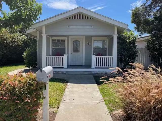 58223246 328 S Madrona Ave