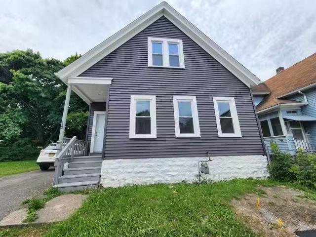 58223366 15 Hoeltzer St