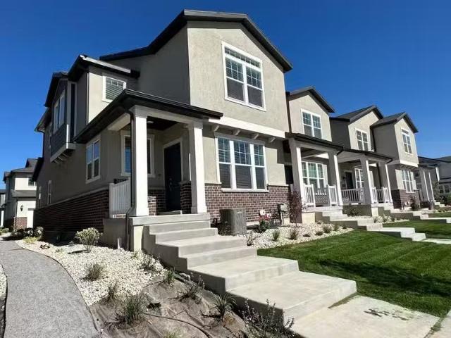 58223825 2667 S Indian Horse Way