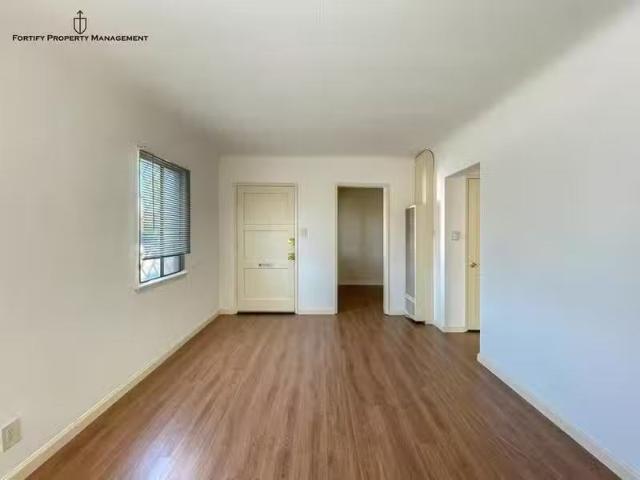 58224280 1139 Centinela Ave