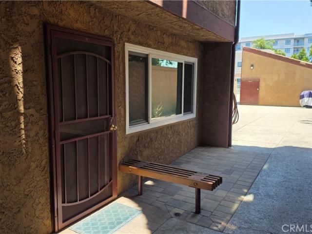 5822 fullerton