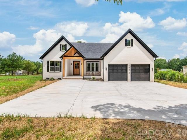 5822 Potter Rd S, Waxhaw, NC 28173