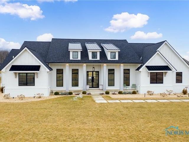 5822 Watermill Ct, Monclova, OH 43542
