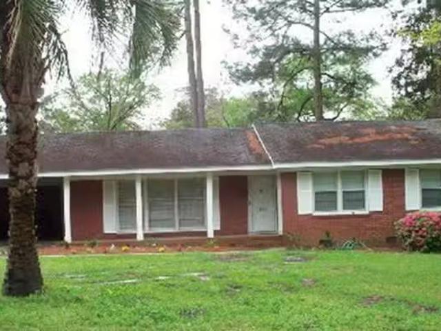 58230868 1305 W Park Ave